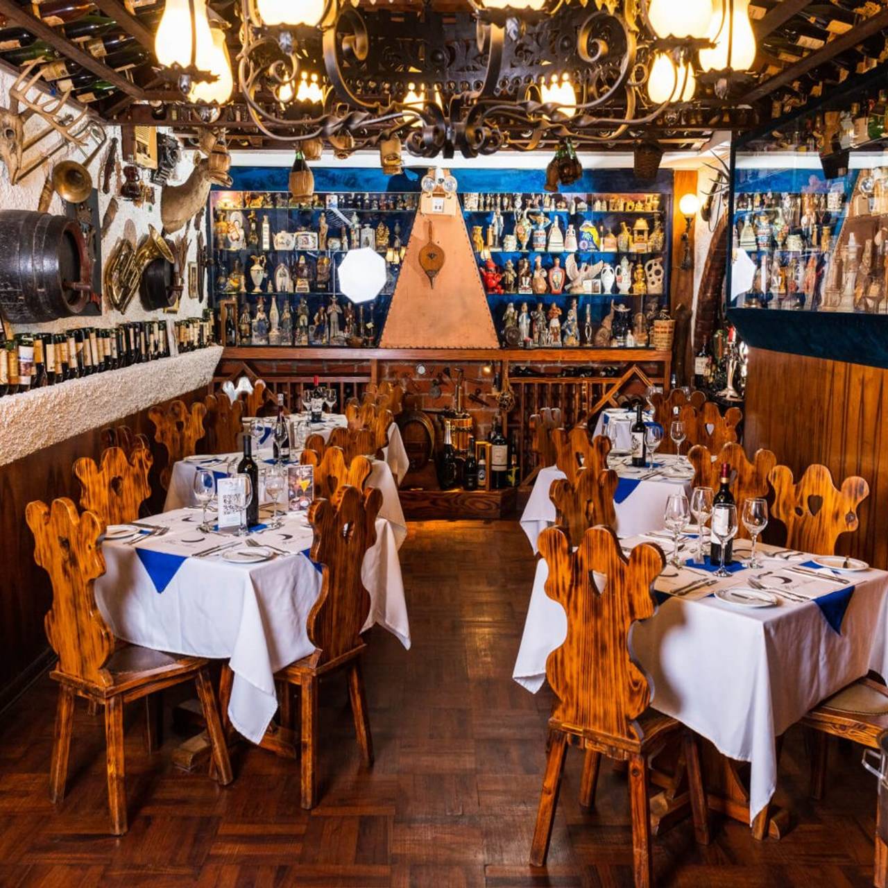 Blue moon restaurant store