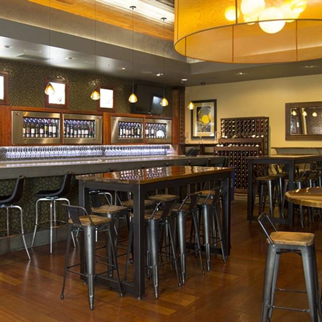 Underdog Wine Bar & Lounge - Updated 2026, Tapas Restaurant in ...