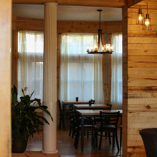 Tracey's - Actualizado en 2026, restaurante estadounidenses en Munising, MI