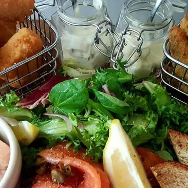 Restaurante The Crown Inn - Worcester, , ENG | OpenTable