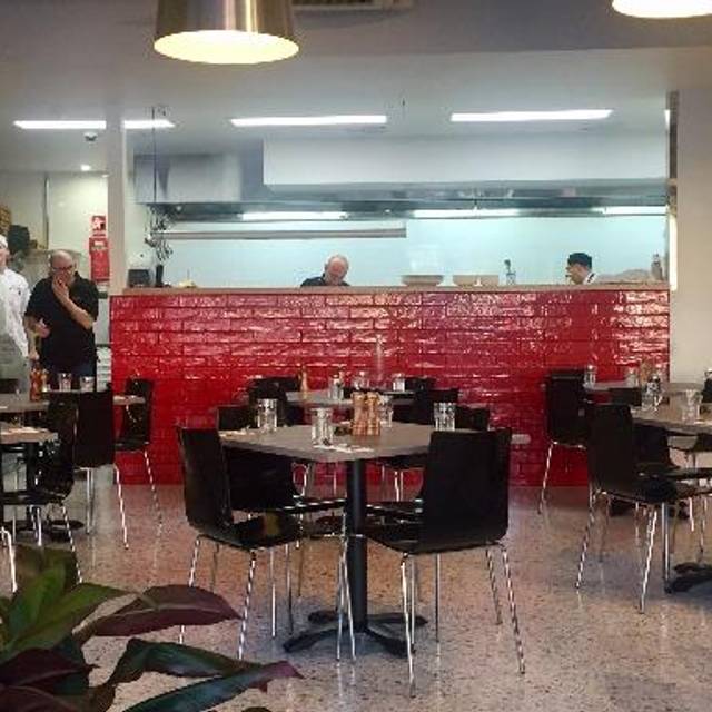 Restaurante Rocca's Woodfire Pizzeria & Pasta Bar - Melbourne, , VIC ...