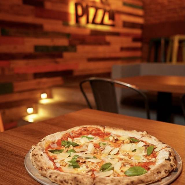 400 Grados Pizza Malasaña - Updated 2025, Pizzeria in Madrid