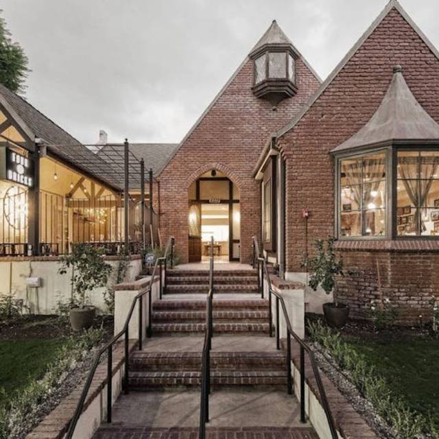 Four Bricks by La Crosta - Mis à jour en 2024, Grill à Whittier, CA