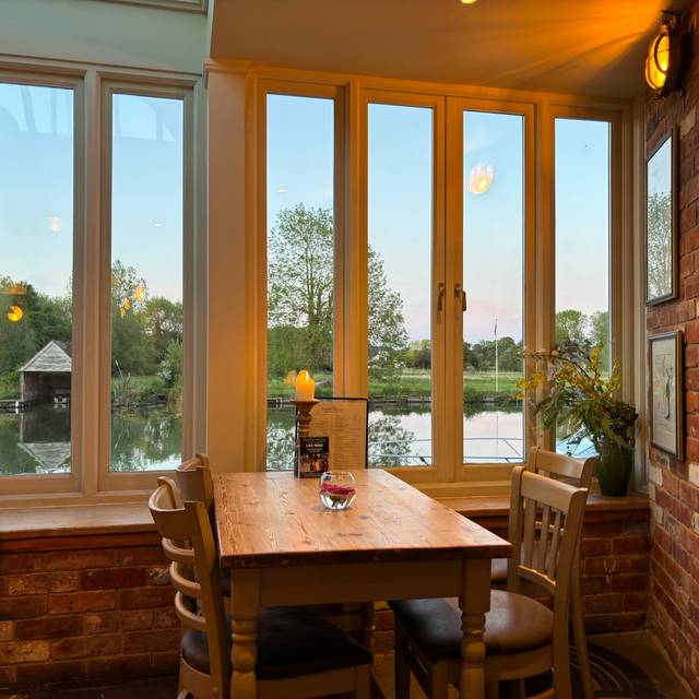 The Beetle & Wedge Restaurant - Wallingford, Oxfordshire | OpenTable