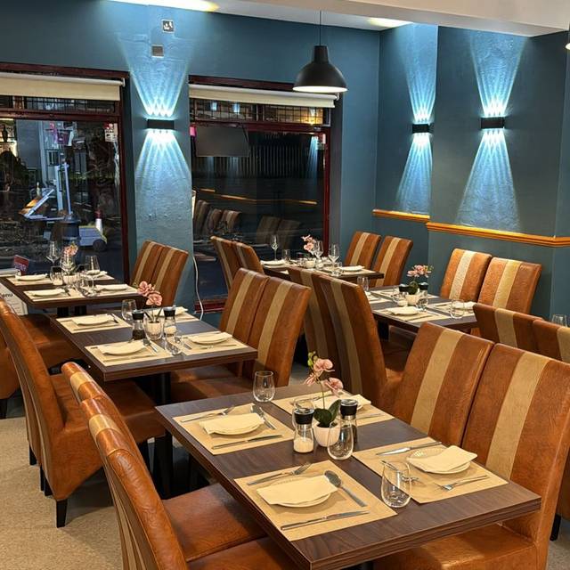 The Cray Bar and Restaurant - Updated 2025, Modern European Restaurant ...