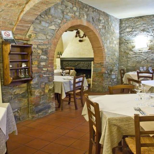 Antica Trattoria La Toppa - Updated 2024, Italian Restaurant in ...