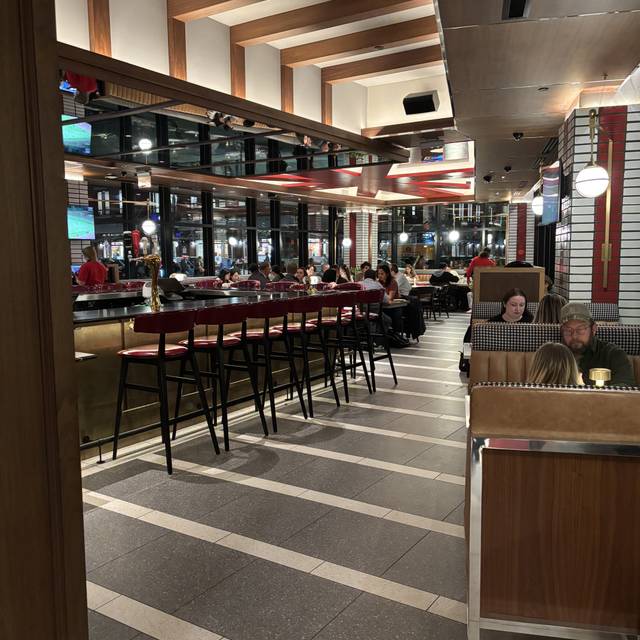 Gordon Ramsay Burger - Boston Restaurant - Boston, MA | OpenTable