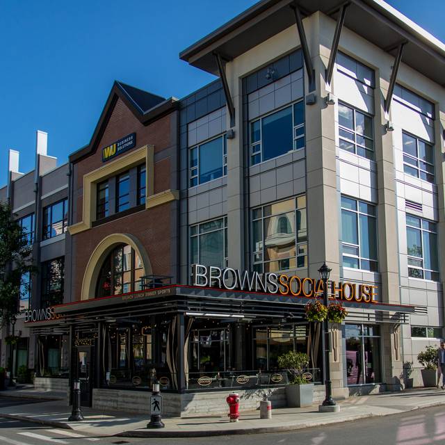 Browns Socialhouse - Victoria - Uptown Restaurant - Victoria, BC ...