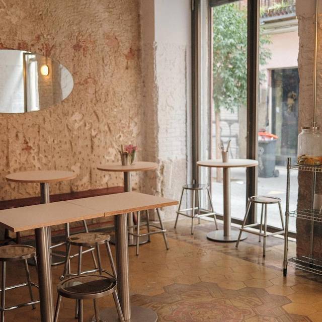 Restaurante El Gordito - Updated 2026, Fusion Restaurant in Madrid, Madrid