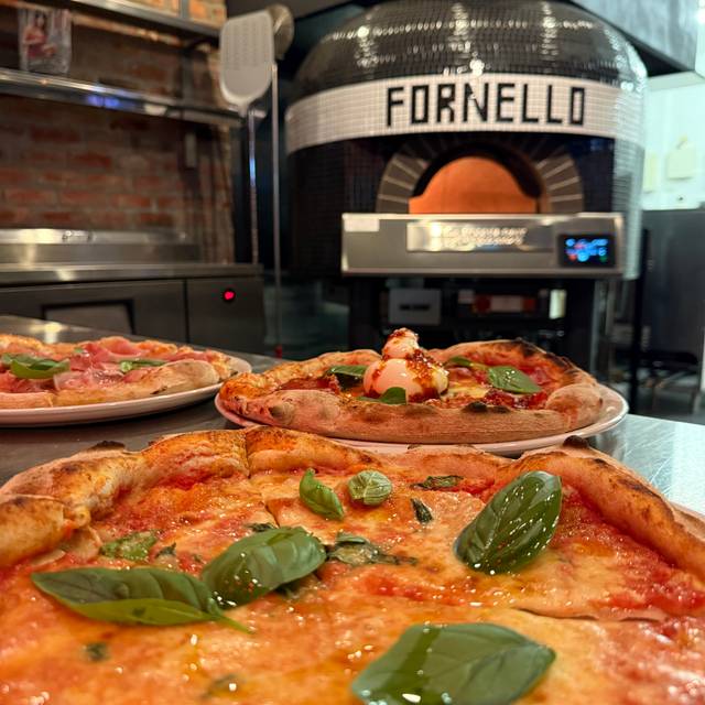 Fornello Pizza & Bar Restaurant - Varsity Lakes, AU-QLD | OpenTable