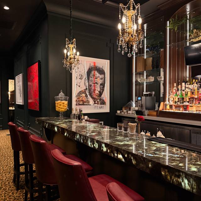 Papi’s Restaurant - London, ON | OpenTable