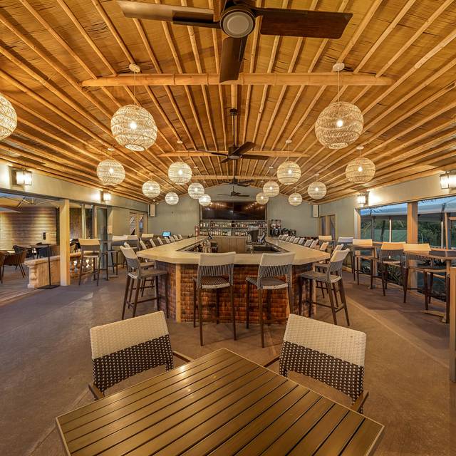 Montagu Kitchen + Lounge Inside Club Waterloo Restaurant - Nassau, New ...