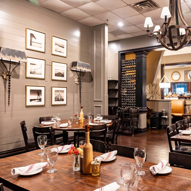 Halyards Restaurant - Saint Simons, GA | OpenTable