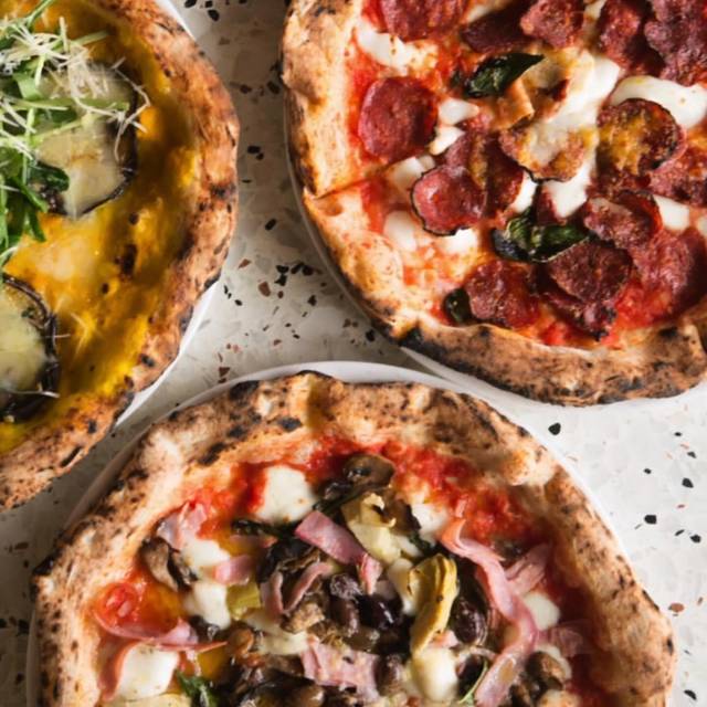 Cheekys Pizza + Bar - Updated 2025, Italian Restaurant in Darlinghurst ...