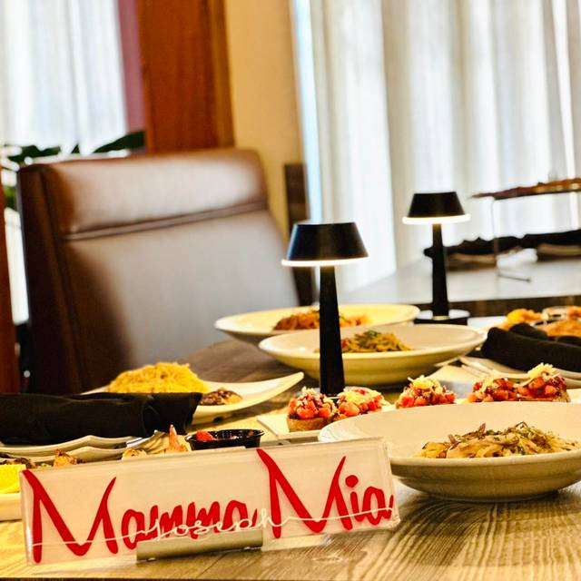 Mamma Mia Fullerton Restaurant Fullerton Ca Opentable