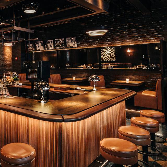 Gus' Sip & Dip - Chicago, IL | OpenTable