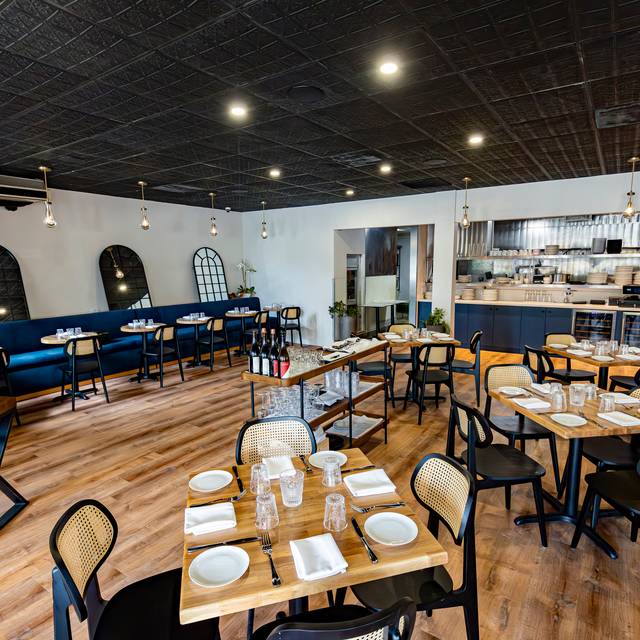 Deux Bistro Restaurant - Los Angeles, CA | OpenTable