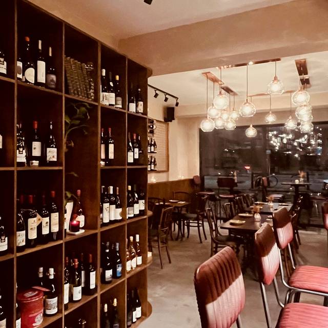 Saperavi Social Restaurant - London, Greater London | OpenTable