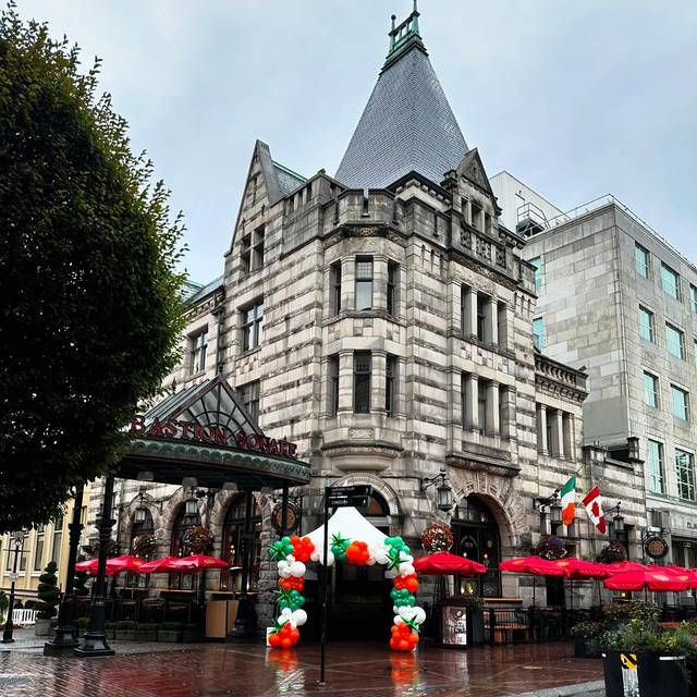 Restaurante Irish Times Pub - Victoria, BC | OpenTable