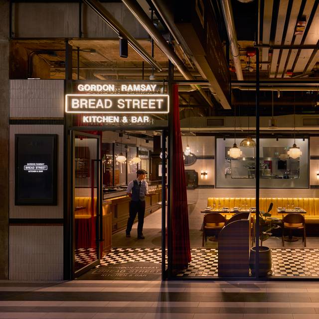 Gordon Ramsay Bread Street Kitchen and Bar - Updated 2025, International Restaurant in Klong Tan ...