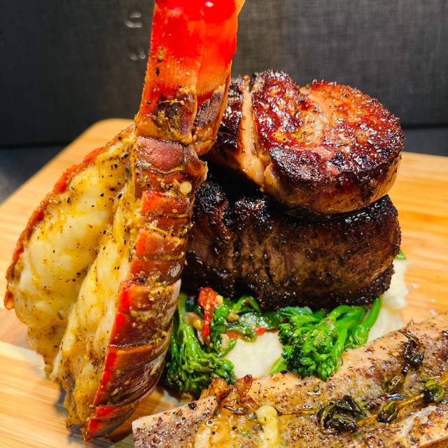ABACUS Caribbean Lobster & Steak House Restaurant - Grand Cayman ...