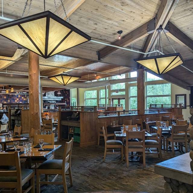 Canyon Ridge Grill - Holland America Denali Lodge Restaurant - Denali ...
