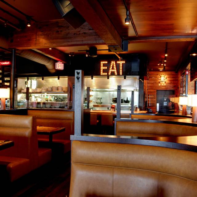 Browns Socialhouse - North Vancouver - Upper Lonsdale - Updated 2026 ...