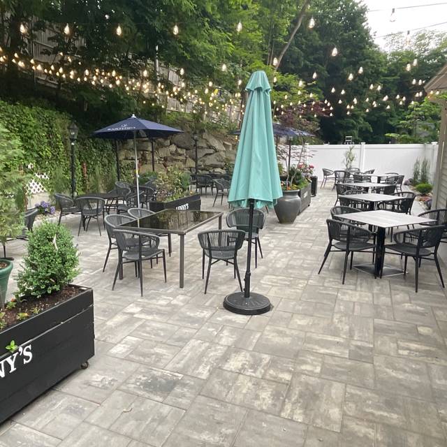 Lenny's Italian - Seafood & Steakhouse - Stamford Restaurant - Stamford ...