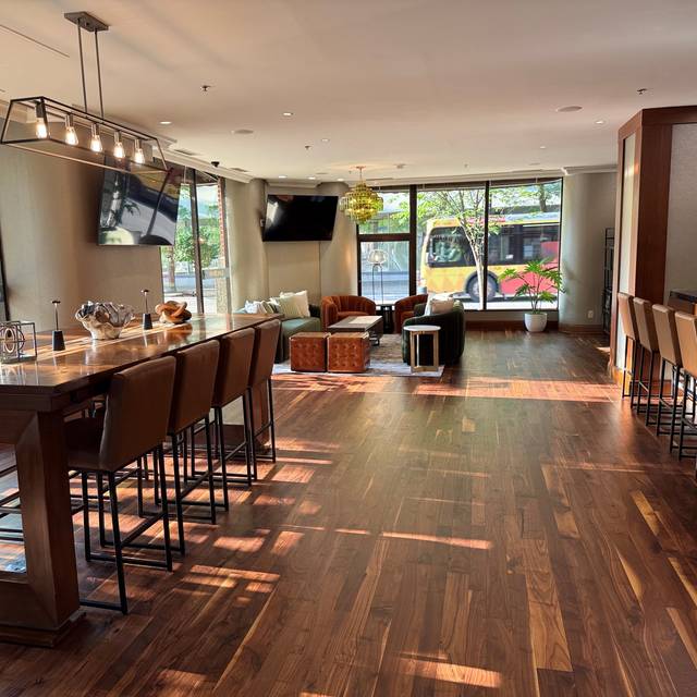 Revelry Room Bar & Kitchen Restaurant - Des Moines, IA | OpenTable