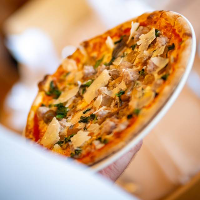 Ragazzi Ristorante & Pizzeria Restaurant - Cayman Island, George Town ...