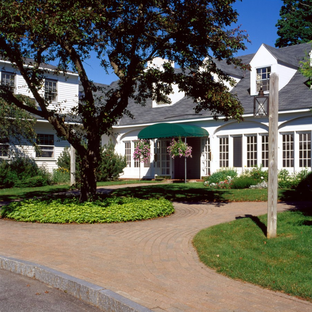 Henry's at Lake Sunapee Country Club Restaurant - New London, NH ...