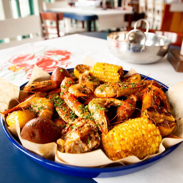 Pesca Coastal Classics and Boozy Cocktails Restaurant - Dallas, TX ...