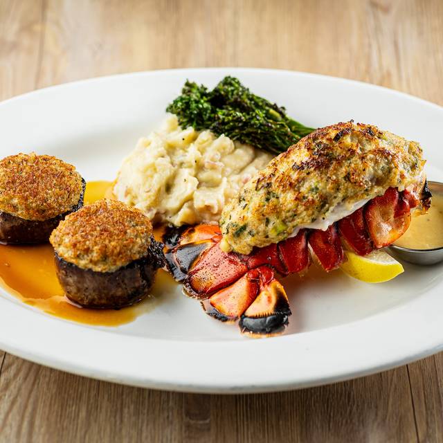 Cooper's Hawk Winery & Restaurant - Middleton, WI - Middleton, WI ...