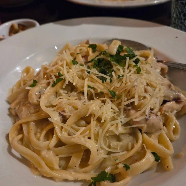Pinocchios Incredible Italian Restaurant - Greeley, CO | OpenTable