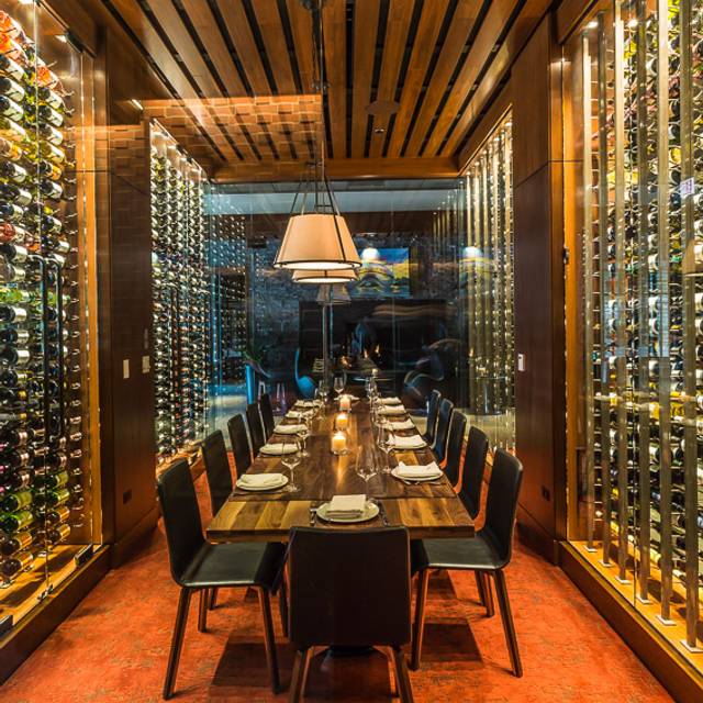 Remington's Restaurant - Chicago, IL | OpenTable