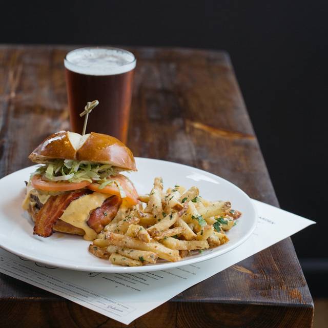 Blue Hound Kitchen & Cocktails Restaurant - Phoenix, AZ | OpenTable