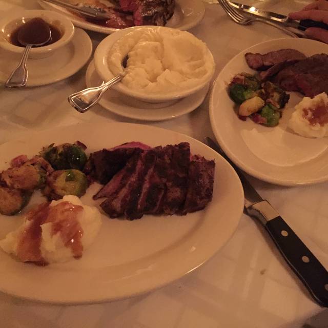 Gibsons Bar & Steakhouse - Chicago Restaurant - Chicago, IL | OpenTable