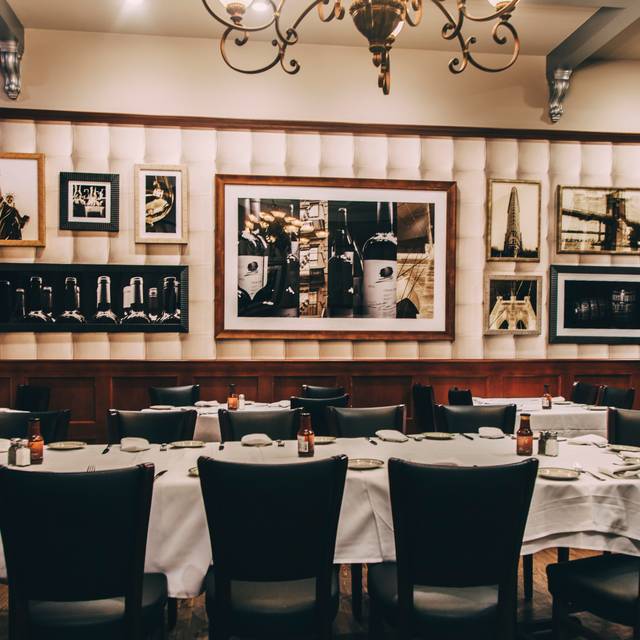 Rocco Steakhouse Restaurant - New York, NY | OpenTable