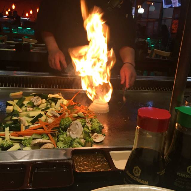 Shinto Japanese Steakhouse & Sushi Lounge - Naperville Restaurant ...