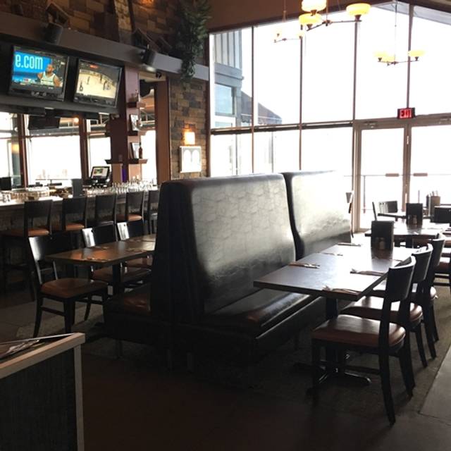 KINGFISHERS WATERFRONT BAR & GRILL - Maple Ridge, BC | OpenTable
