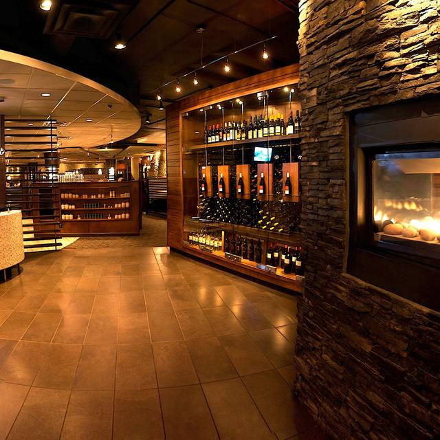 Mano's Restaurant and Lounge - Saskatoon, SK | OpenTable