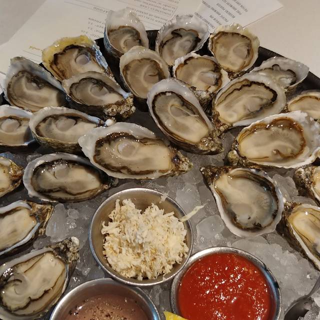 Taylor Shellfish Oyster Bar - Bellevue Restaurant - Bellevue, WA ...