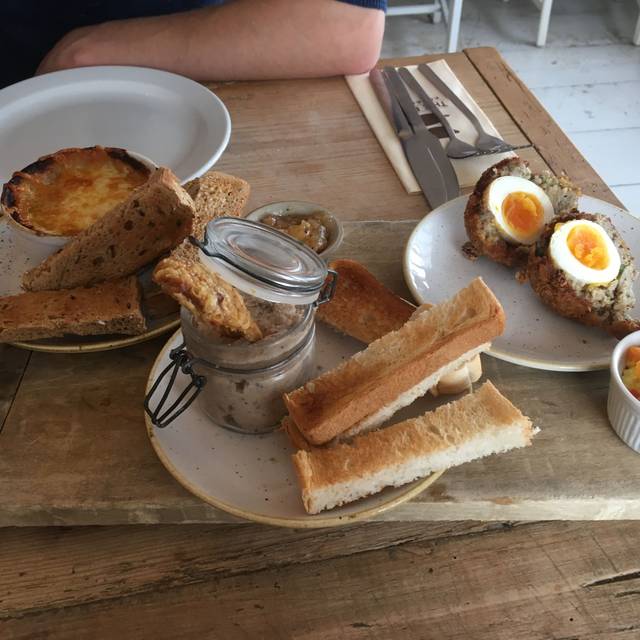 The Pigs Edgefield - Edgefield, Norfolk | OpenTable