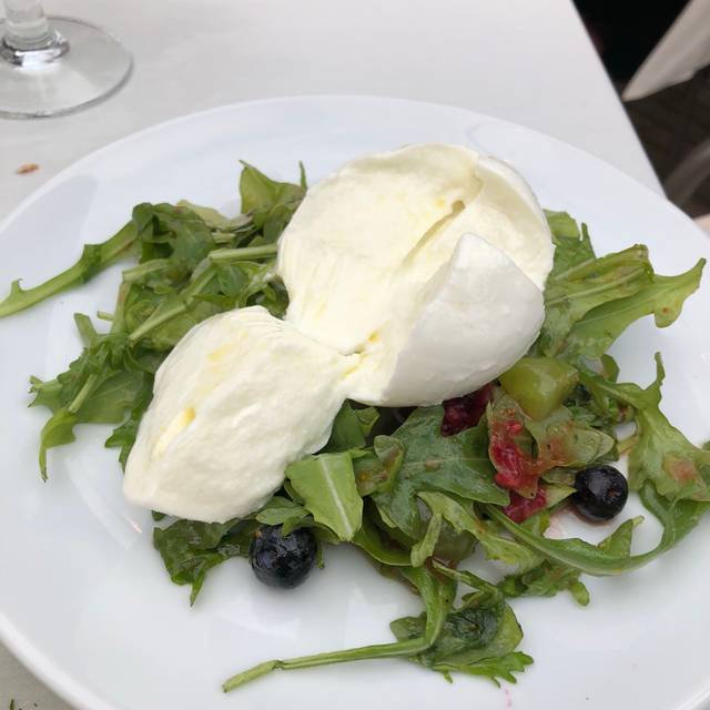 Mannino's Italian Kitchen & Lounge Restaurant - Commack, NY | OpenTable