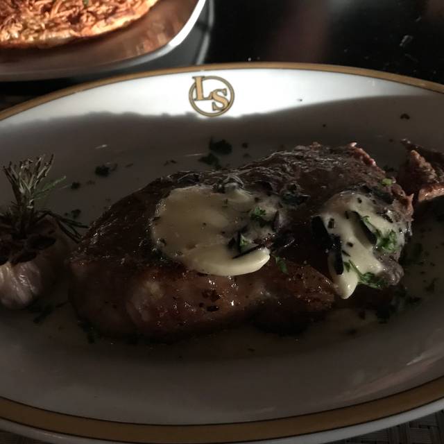 Larsen's Steakhouse - Woodland Hills Restaurant - Woodland Hills, CA ...