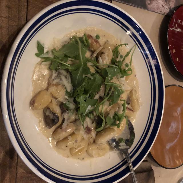 Scaddabush Italian Kitchen & Bar - Square One Restaurant - Mississauga ...