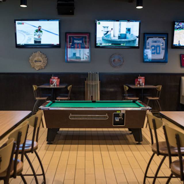 John Max Sports & Wings - Dougall Ave - Windsor, ON | OpenTable