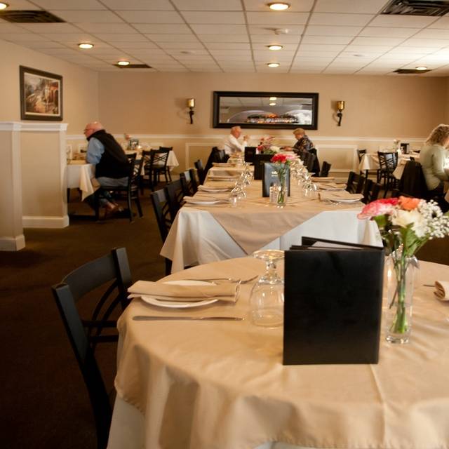 Villaggio Ristorante Restaurant - Manchester, NH | OpenTable