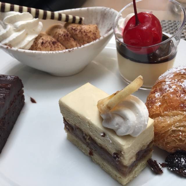 Market Cafe at The Buttes, Marriott Resort Restaurant - Tempe, AZ ...