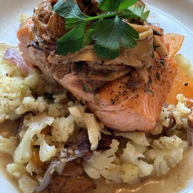 MiNGO West Restaurant - Beaverton, OR | OpenTable